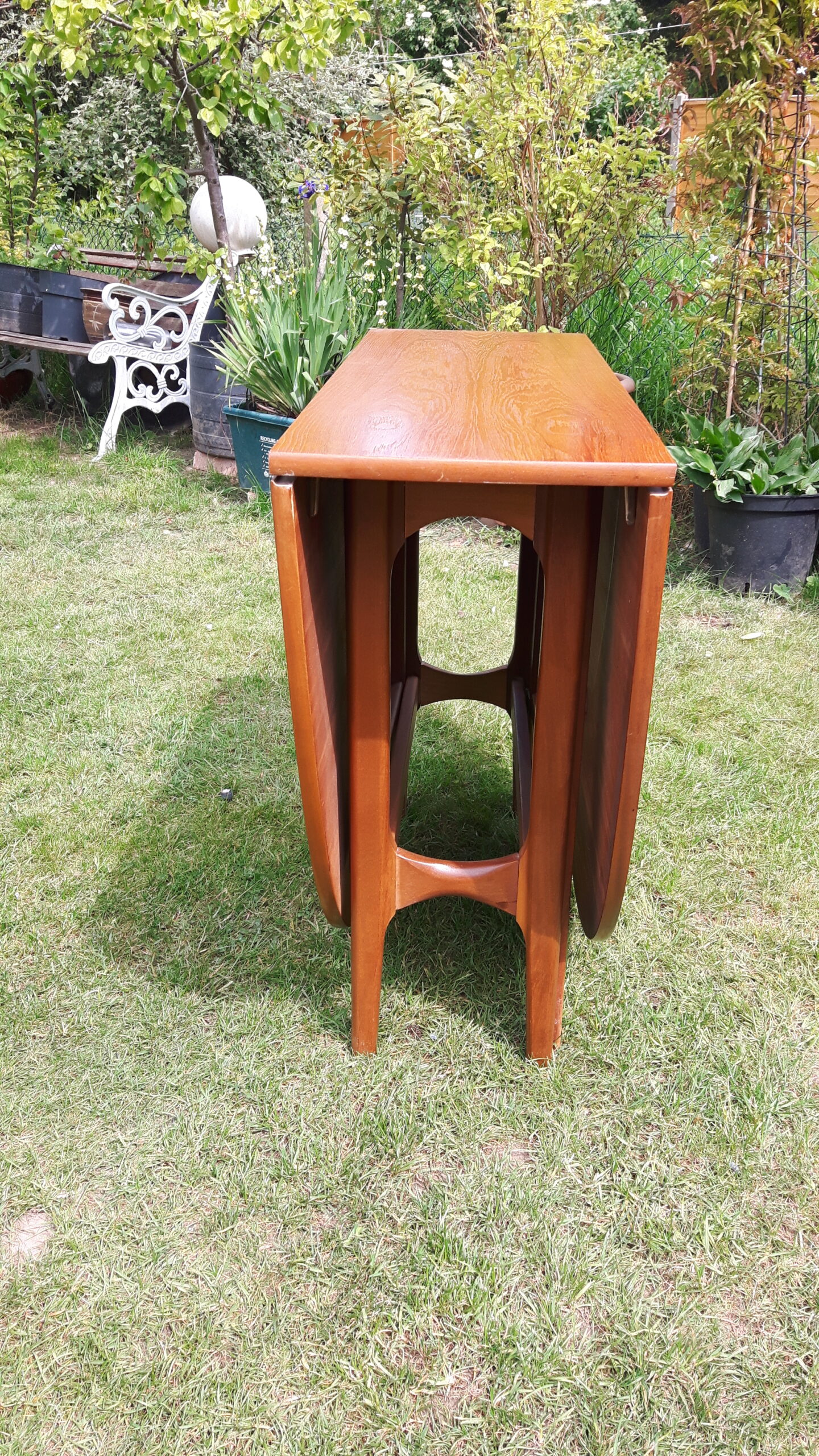 Nathan mid century Oval drop leaf dining Table – Zygo Interiors